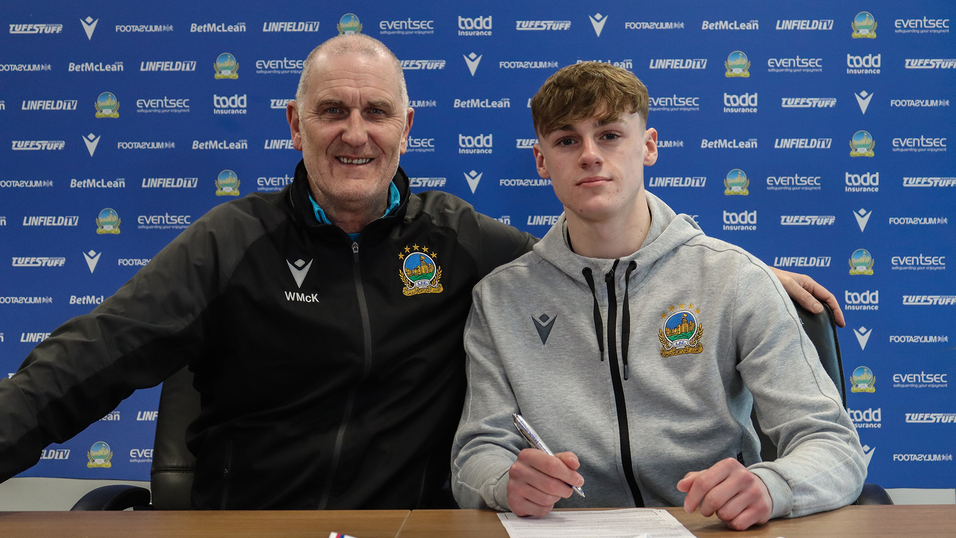 Charlie Chapman Signs Professional Contract - Linfield Football Club