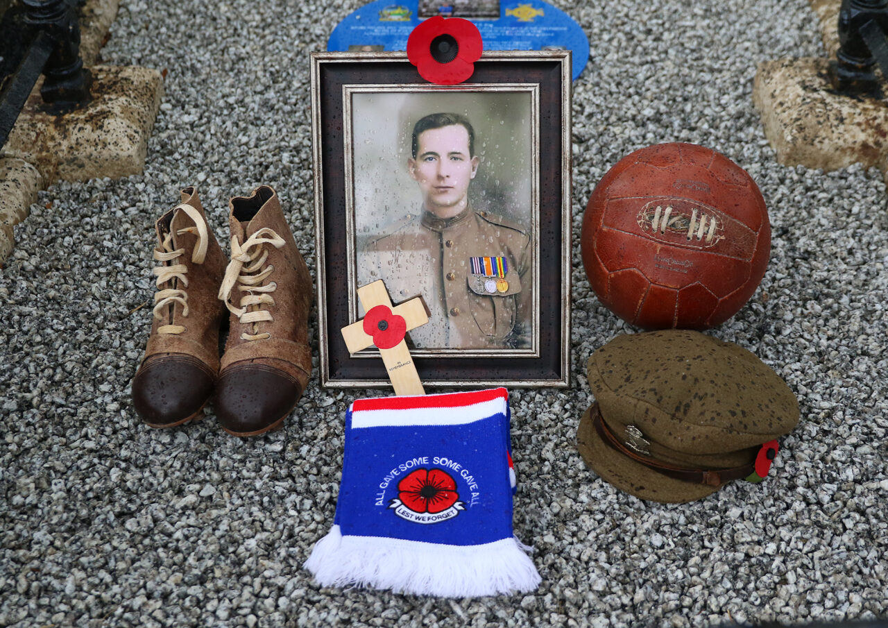 Johnny Houston Grave Restoration Unveiled - Linfield Football Club